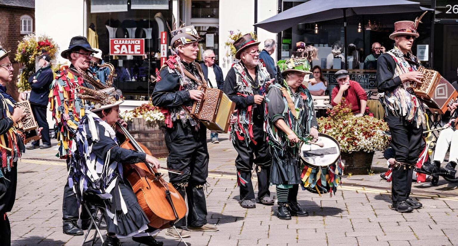 Best Wimborne Minster Folk Festival Taxi | Canford Taxis